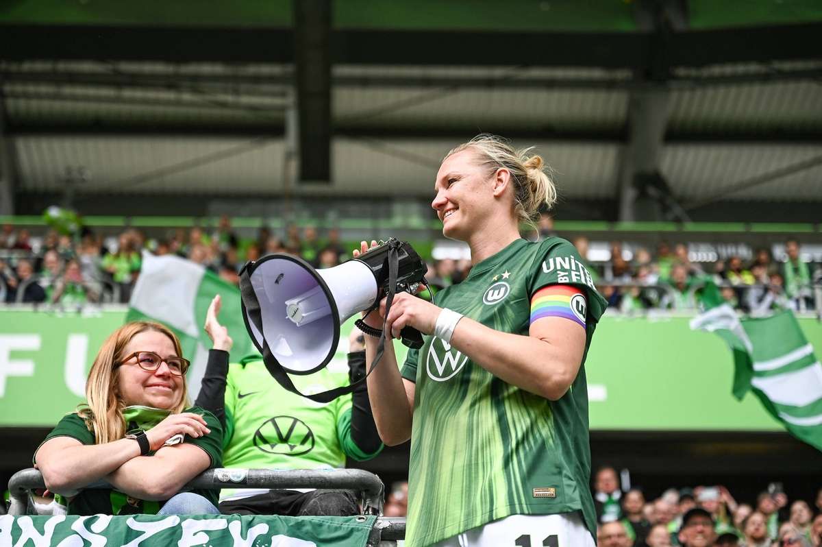 BVB verpasst Aufstieg: Alexandra Popp startet in der Regionalliga ...