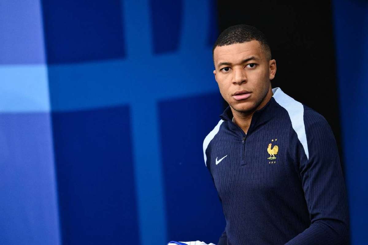 PSG: Mbappé notifica ex-clube por dívida superior a 100 milhões de ...