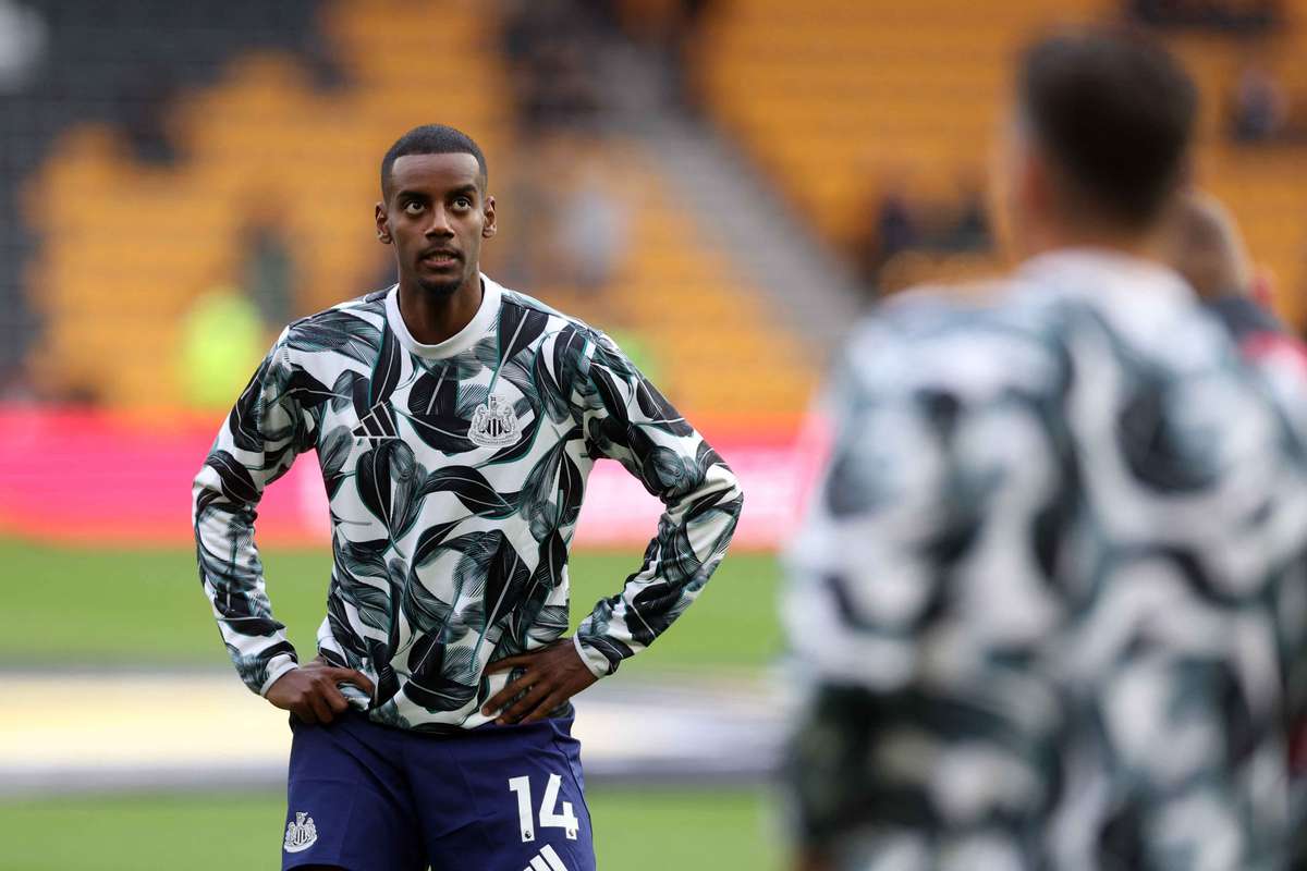 Alexander Isak doubtful for Fulham clash as Sandro Tonali pushes for ...