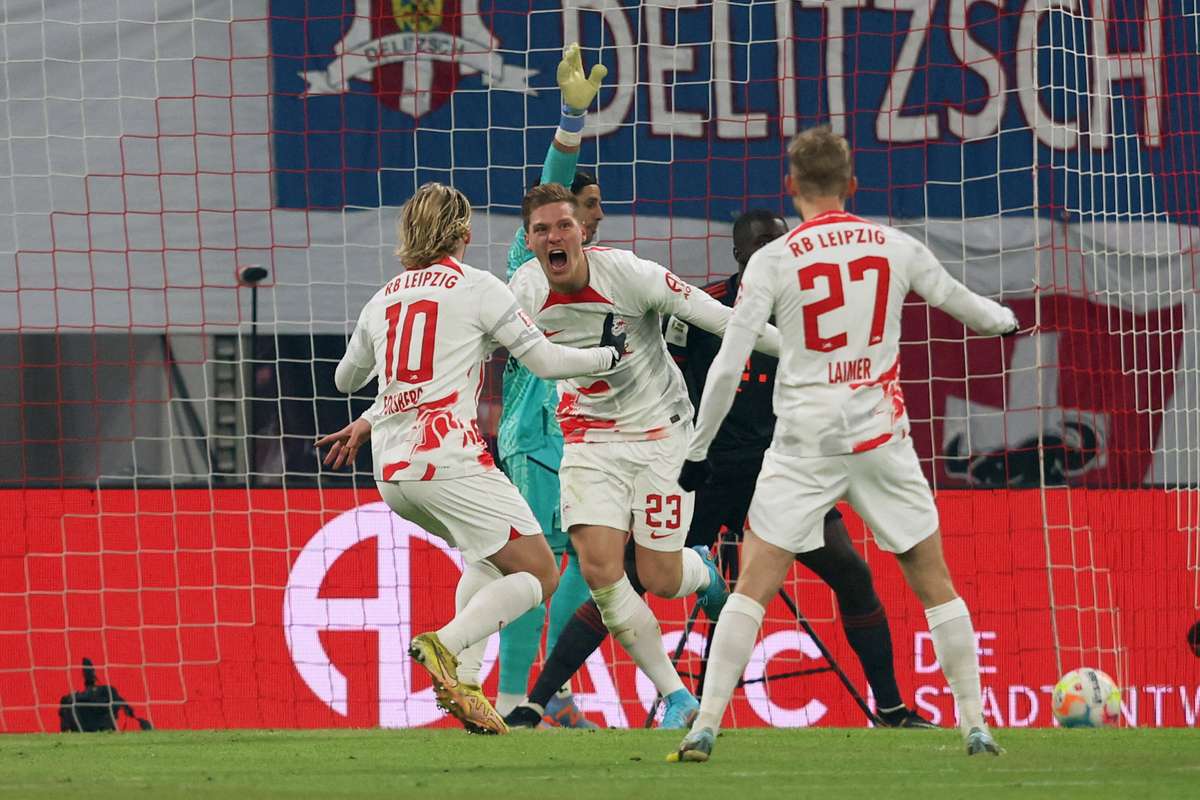 Halstenberg earns RB Leipzig deserved point in frenetic Bayern Munich ...