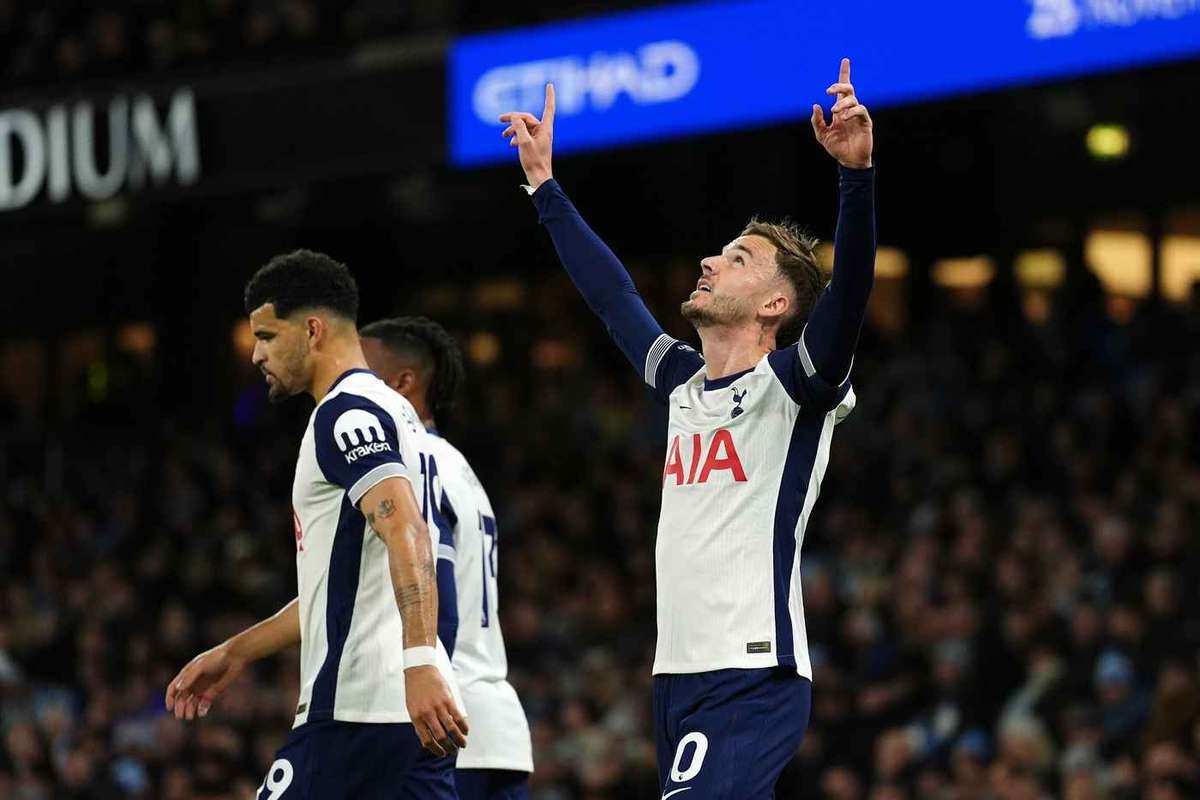 Premier League: Tottenham score four to condemn Manchester City to ...
