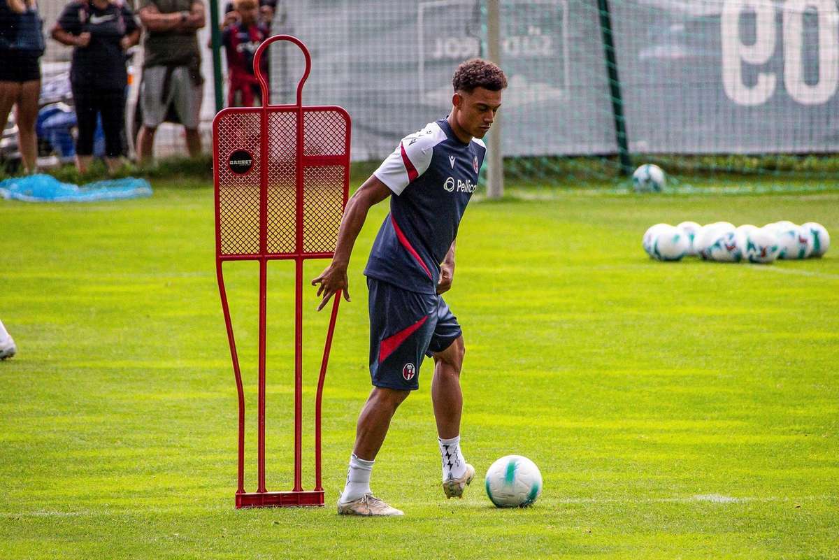 Ndoye on standby with Forest and Napoli targeting Bologna winger ...