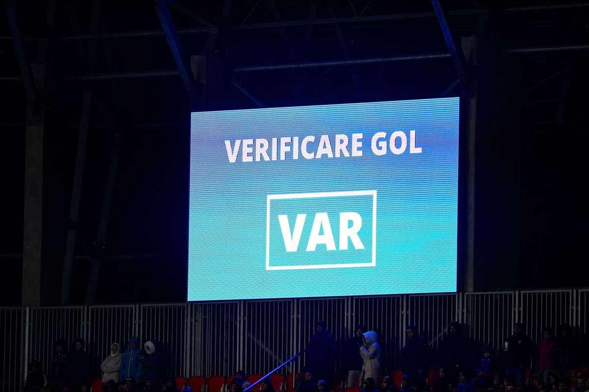 Reacția deținătorului drepturilor TV după ce FRF a dat vina pe ...