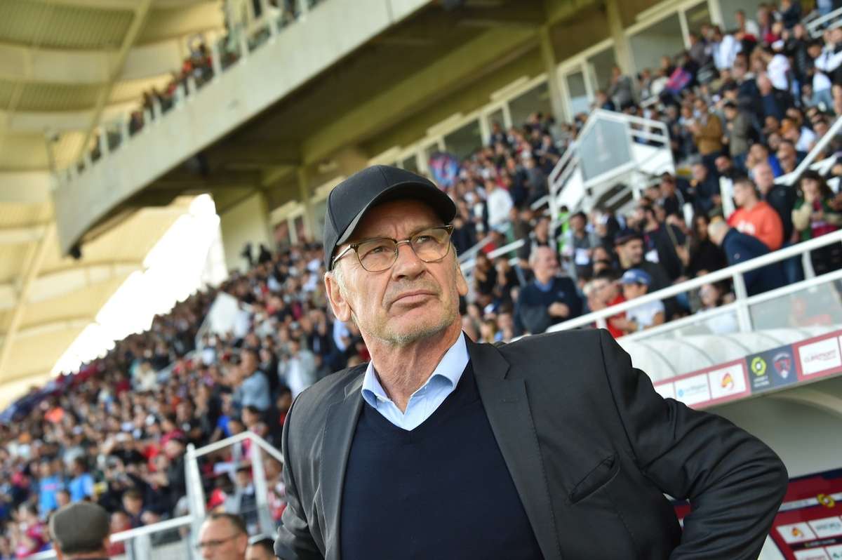 Jean-Marc Furlan est démis de ses fonctions d'entraîneur d'Auxerre ...