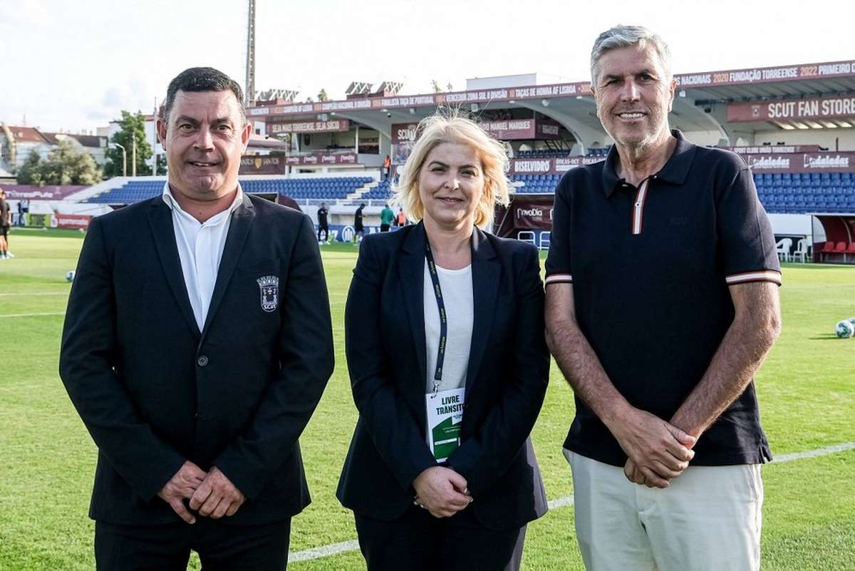 Helena Pires no pontapé de saída oficial da época 2023/2024 | Flashscore.pt