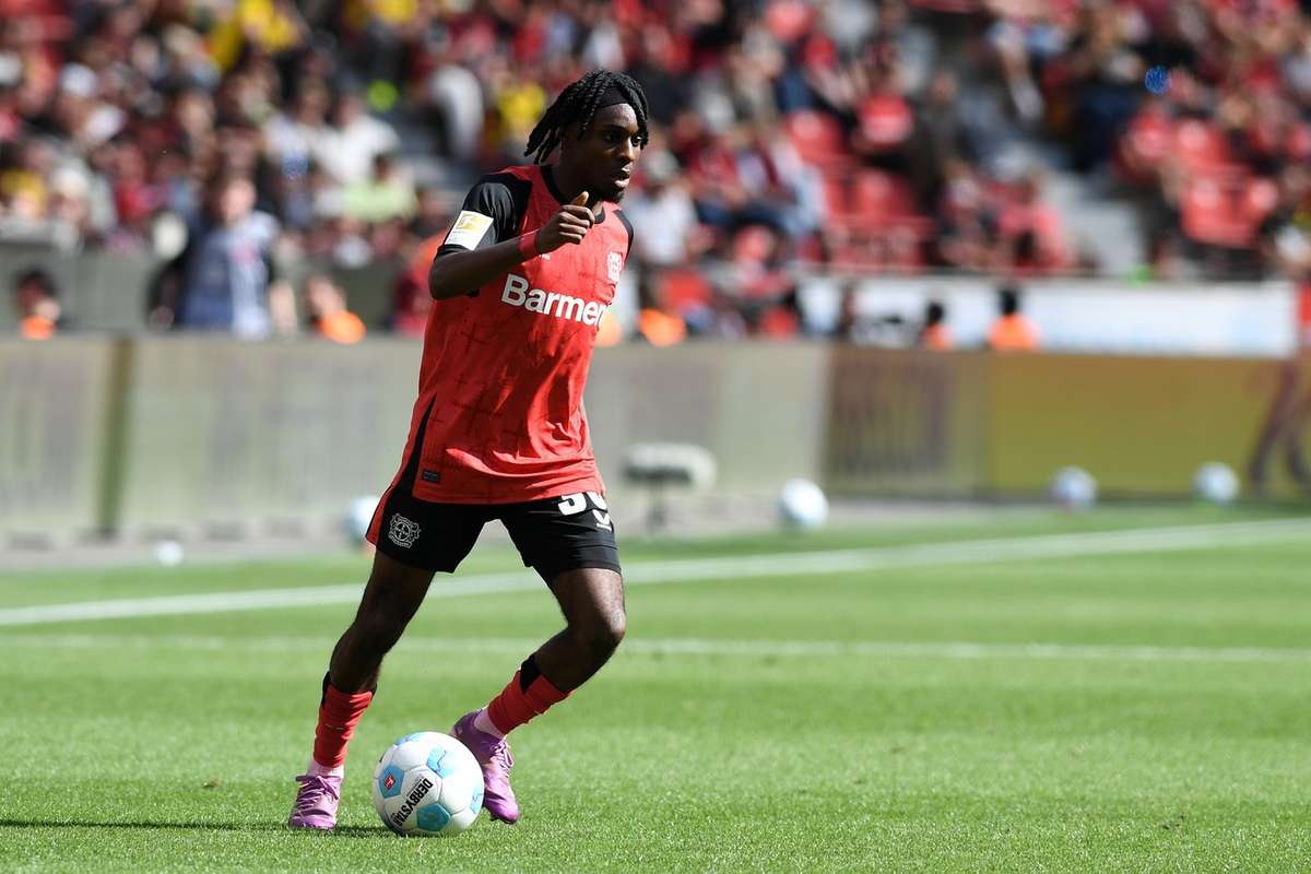 Liverpool in advanced talks with Bayer Leverkusen fullback Frimpong ...