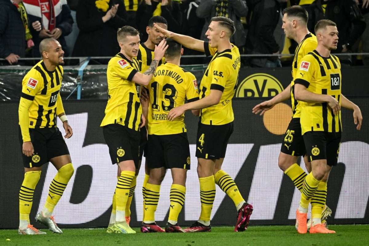 Reus rolls to 150 as Dortmund put six past Köln | Flashscore.dk