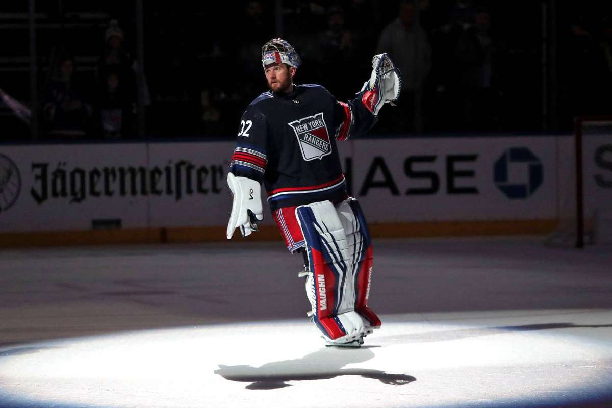 NHL roundup: Ex-Los Angeles King Jonathan Quick backstops New York ...