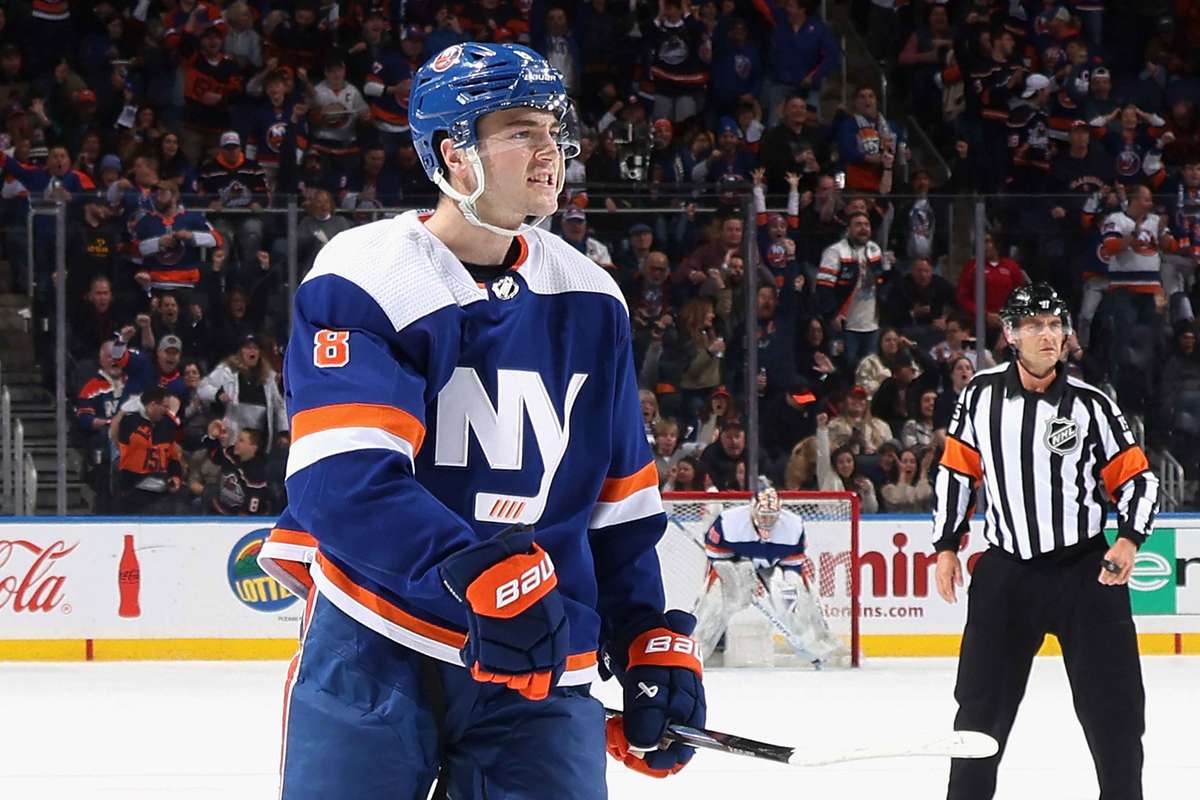 New York Islanders trade Noah Dobson to Montreal Canadiens | Flashscore.com