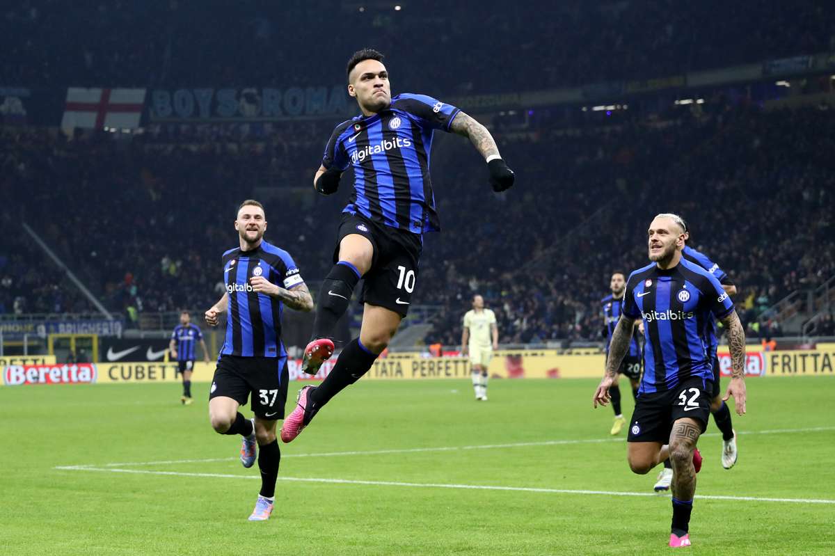 Inter stay in the hunt with win over Verona thanks to early Martinez ...