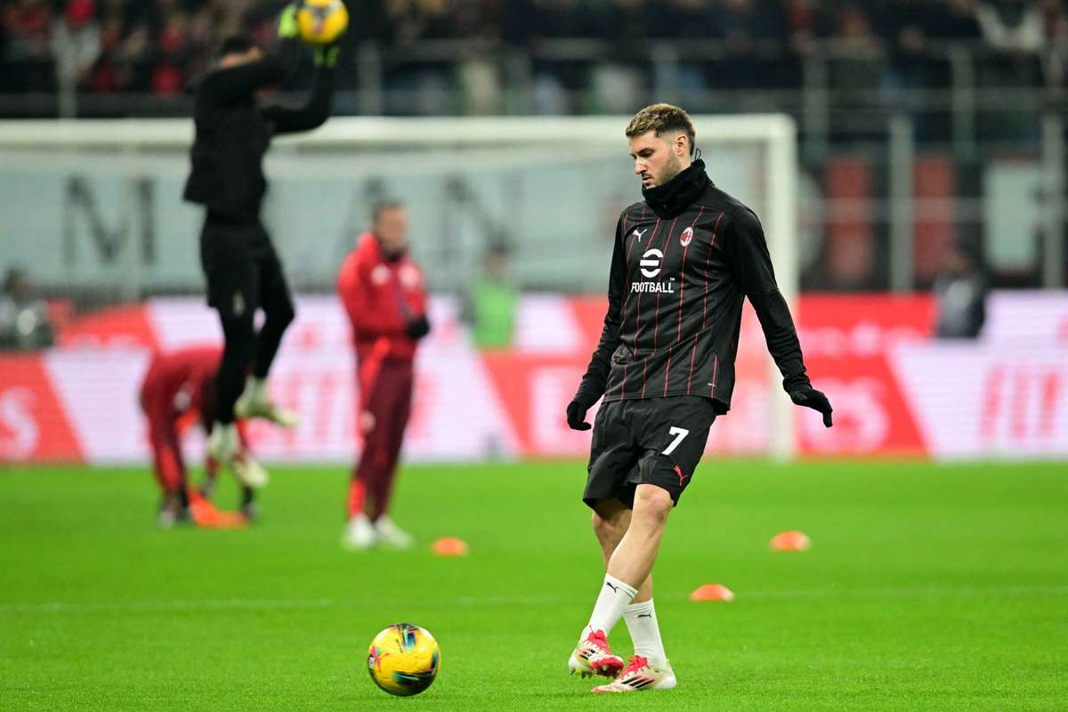 AC Milan coach Sergio Conceicao praises 'intelligent' new signings ...