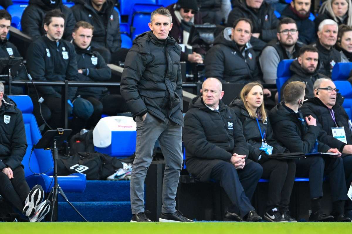 Ipswich boss McKenna issues fitness update ahead of Coventry FA Cup tie ...