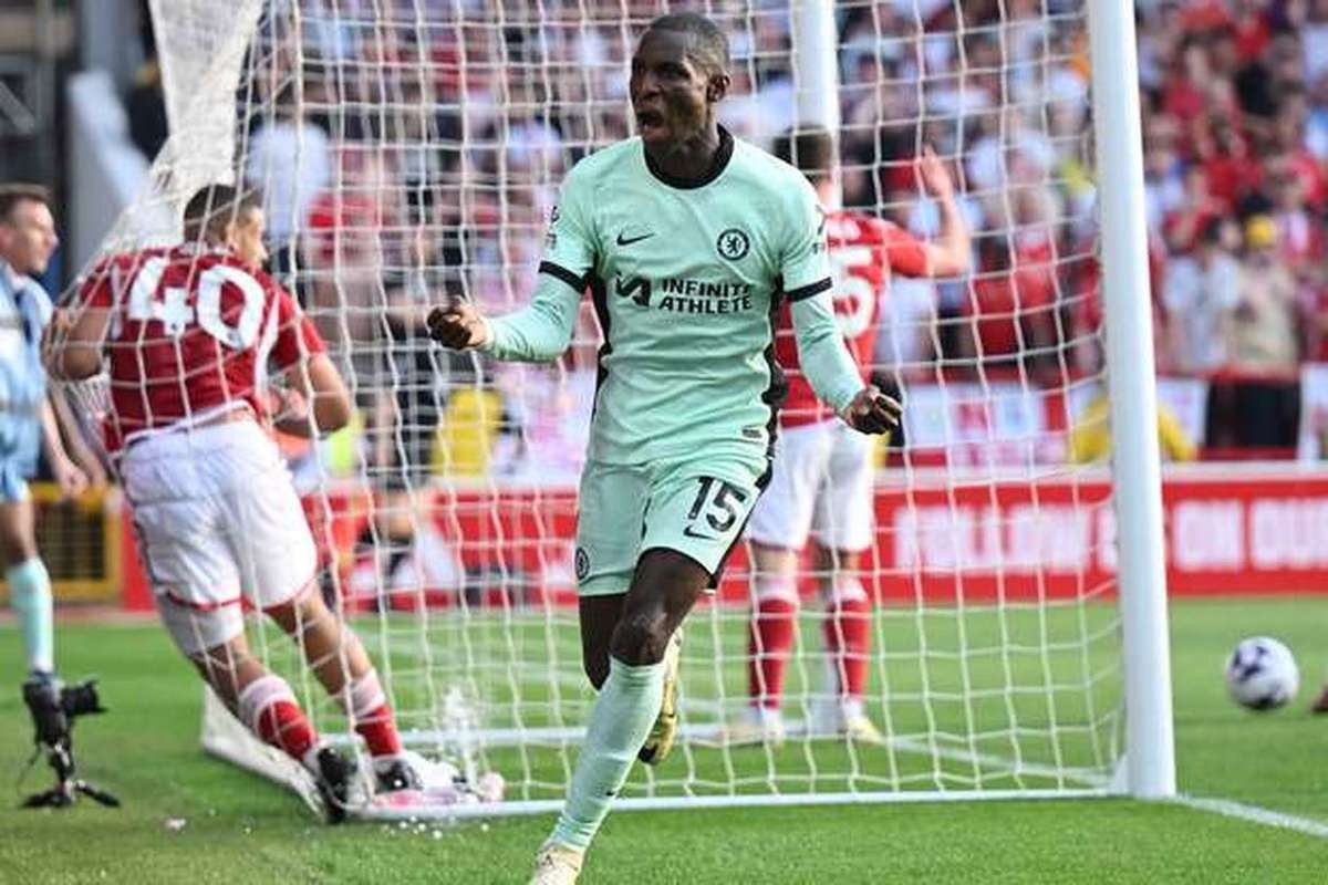 Premier League: Chelsea dá a volta e pressiona Nottingham Forest (3-2 ...