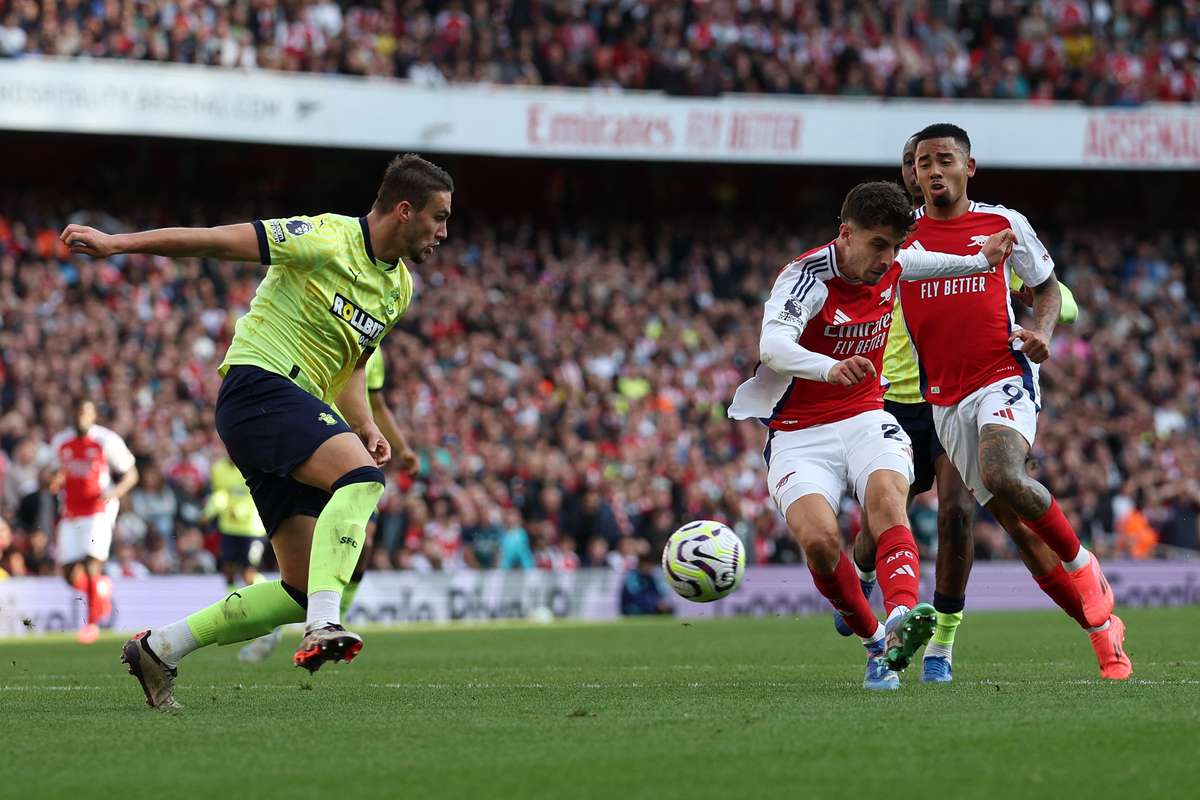 Arsenal stage stirring second-half comeback to down Southampton ...