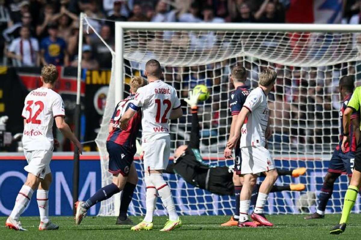 AC Milan fail to take advantage in Champions League race after draw with Bologna | Flashscore.com