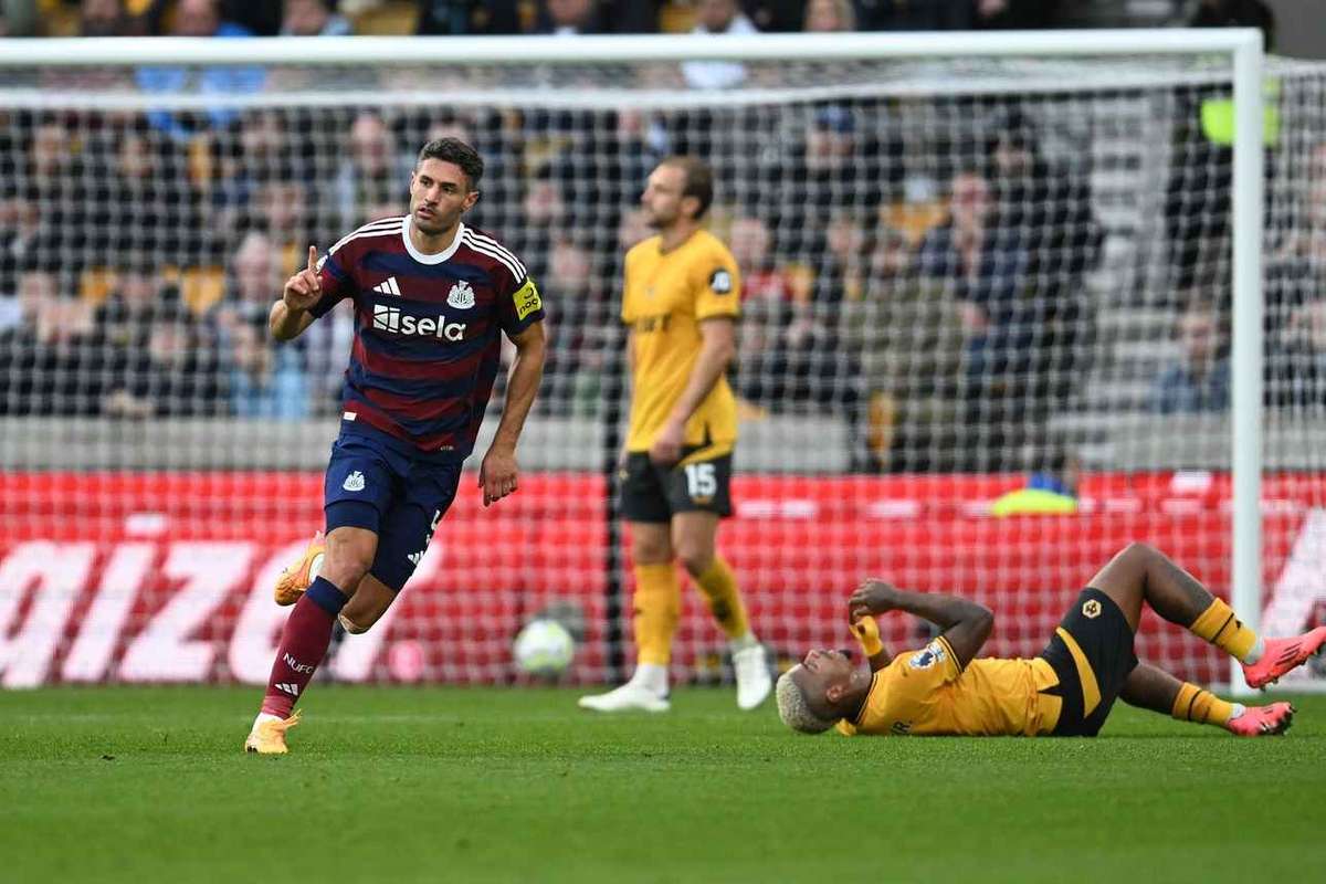 Newcastle stage second-half comeback to record Wolves win | Flashscore ...