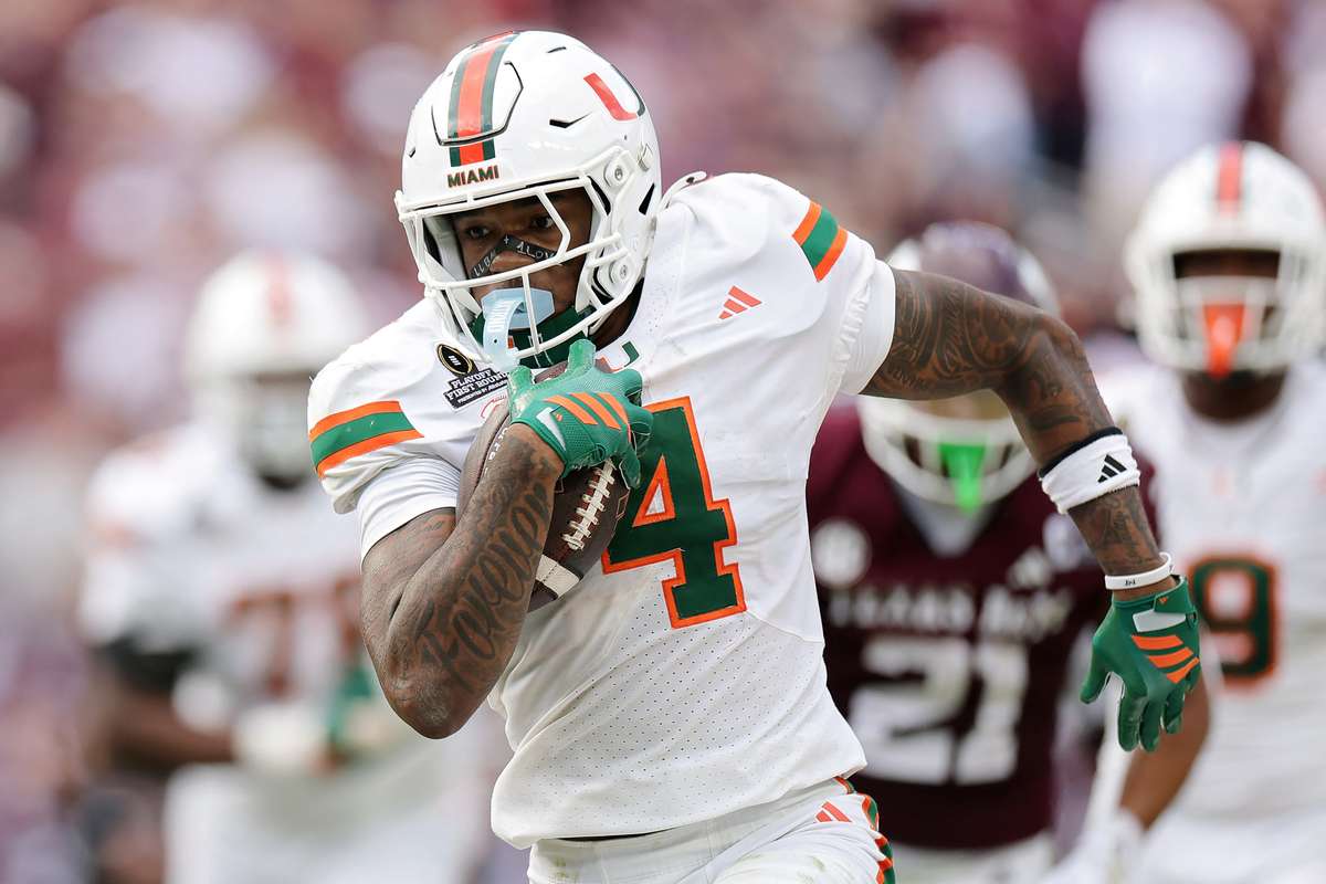 Miami scores late touchdown to defeat Texas A&M in College Football ...