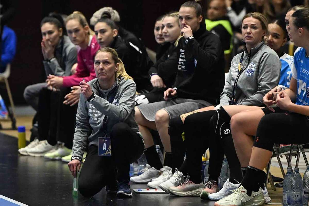 CSM Bucureşti anunță încheierea colaborării cu antrenoarea Helle ...