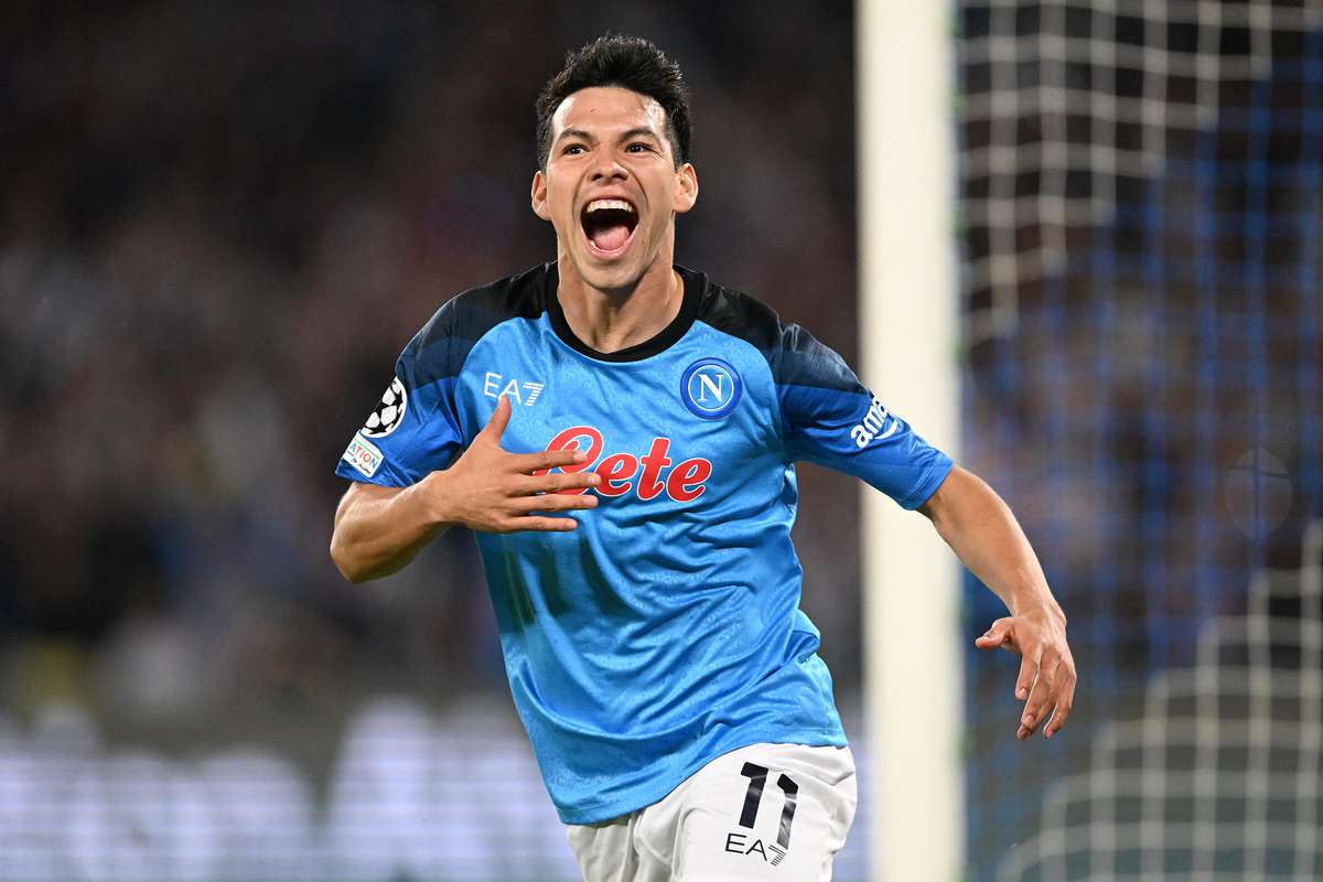 In-form Napoli qualify for knockout stages with fourth straight win ...