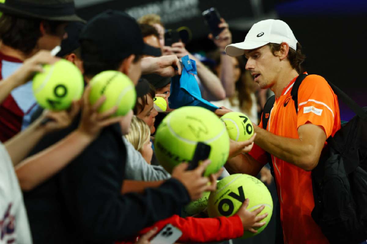 Australian Open: Alex De Minaur aiming to smash through barrier after ...