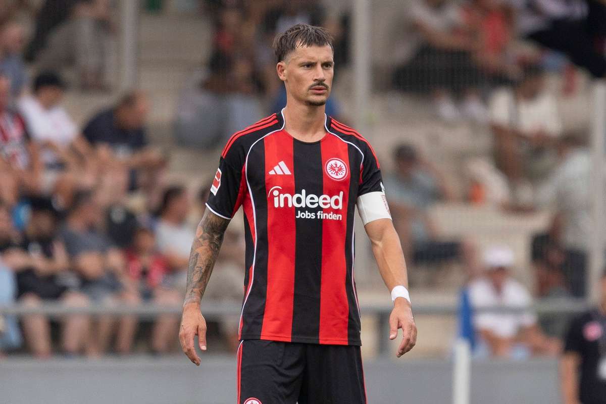 Trapp vor Abgang: Robin Koch als neuer Kapitän von Eintracht Frankfurt ...