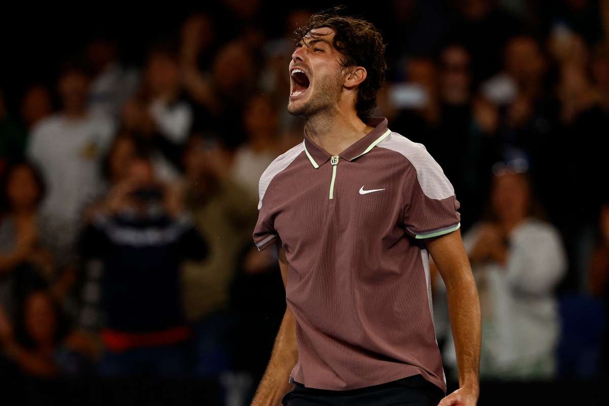 Fritz stuns Tsitsipas to set up Australian Open meeting with Djokovic ...