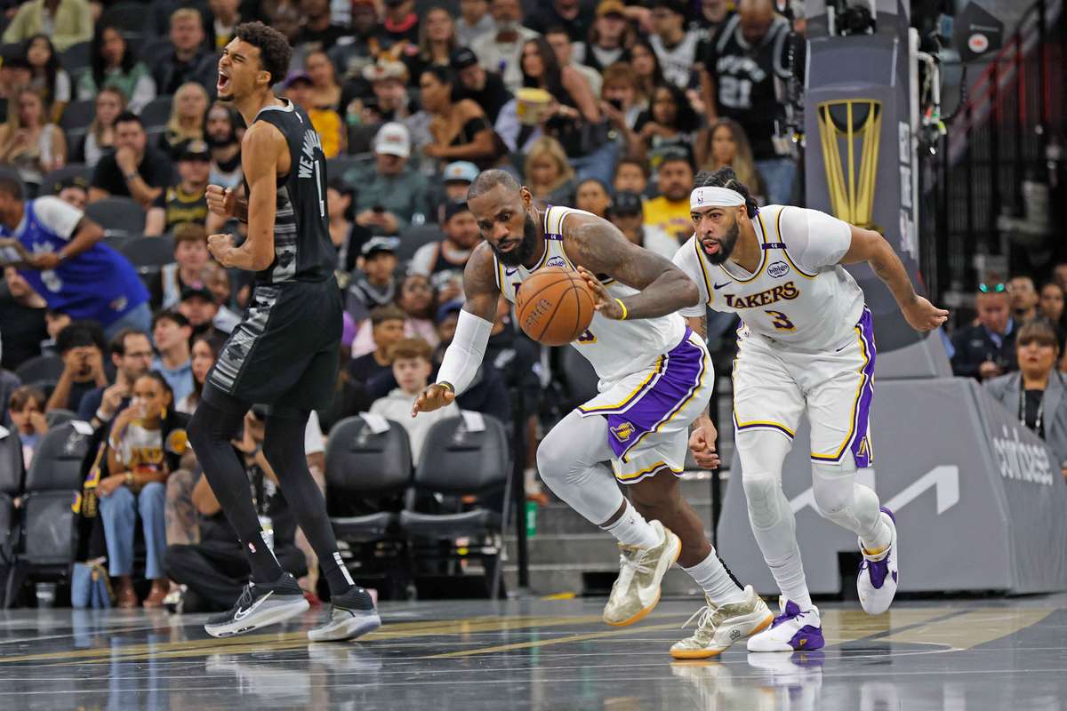 NBA: Lakers vencem Spurs com recorde de LeBron (115-120), Cavs ...