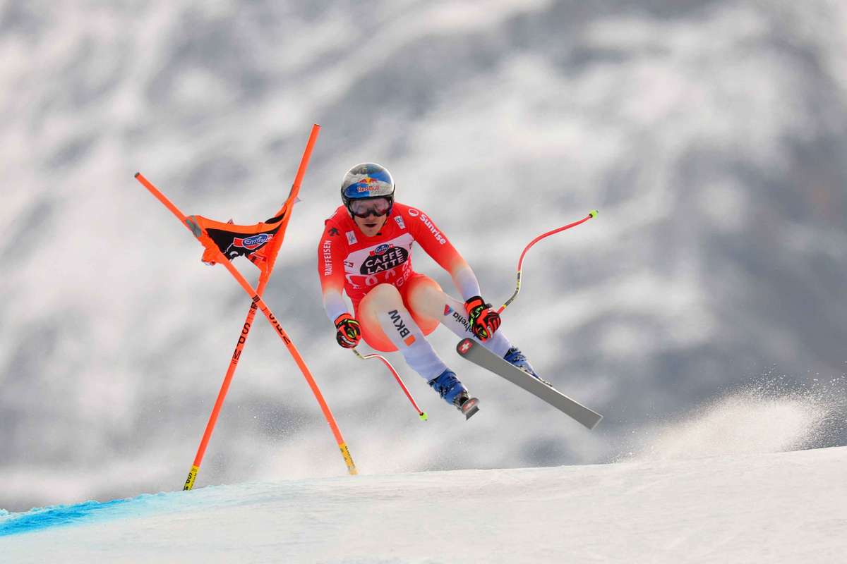 Marco Odermatt wins Wengen downhill for fourth time in a row ...