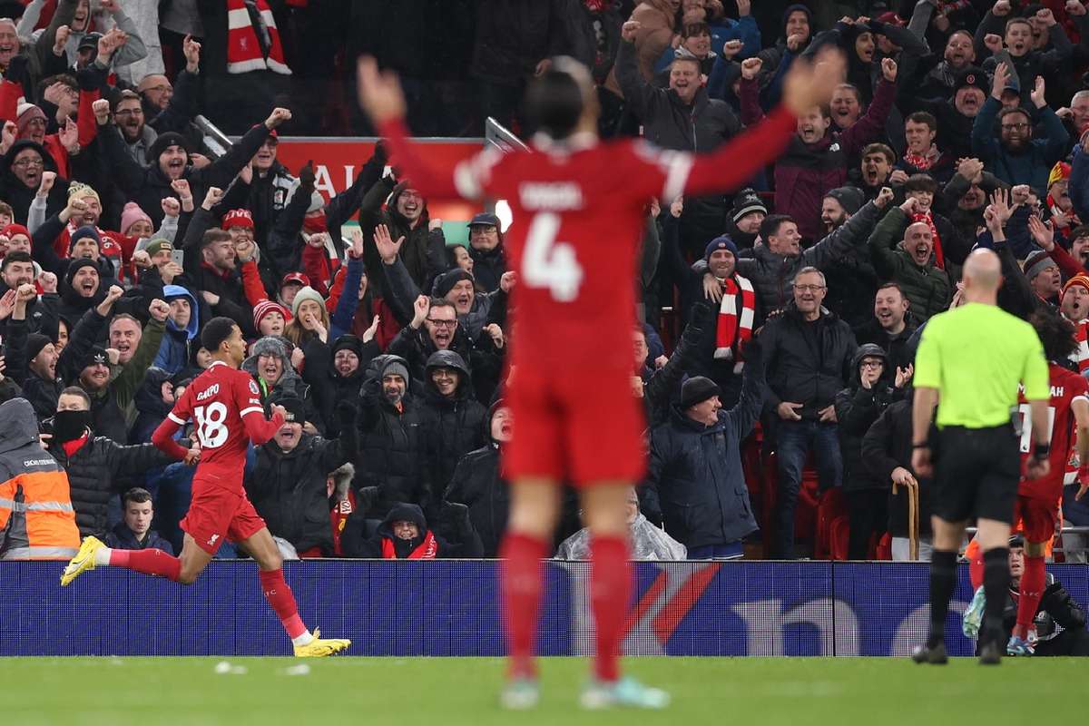 Jan Molby surprised by Liverpool resurgence as he expects title ...