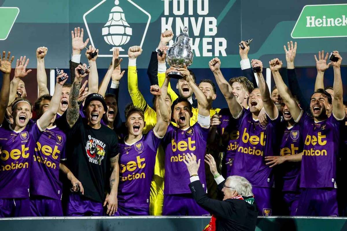 Go Ahead Eagles win first KNVB Beker in history after beating AZ on penalties | Flashscore.ca