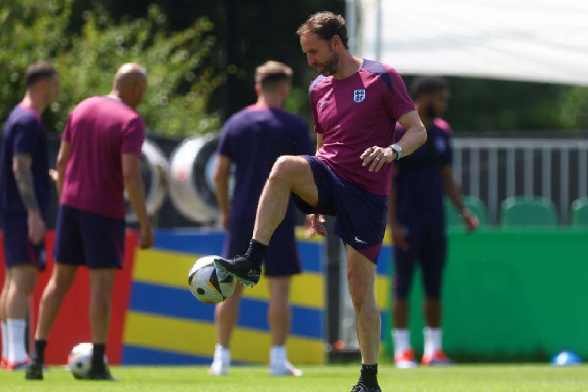 England manager Gareth Southgate defends reluctance to use his bench ...