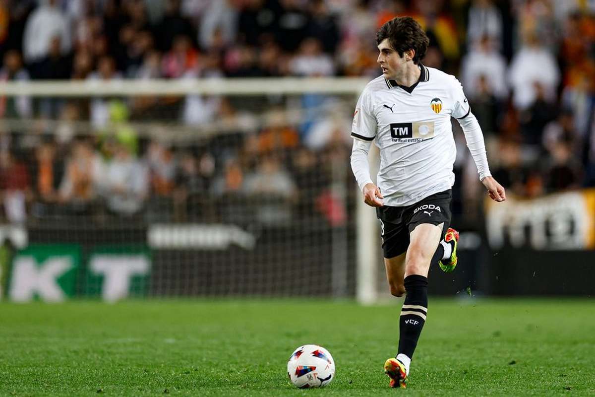 Javi Guerra refuse de partir et prolonge à Valence jusqu'en 2029 ...