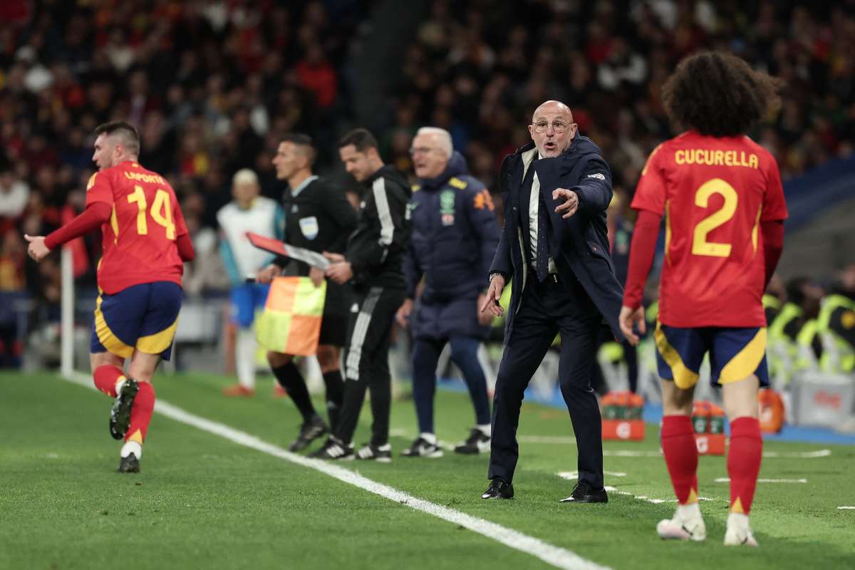 De la Fuente: "Como español, siento vergüenza de que piten a Morata ...