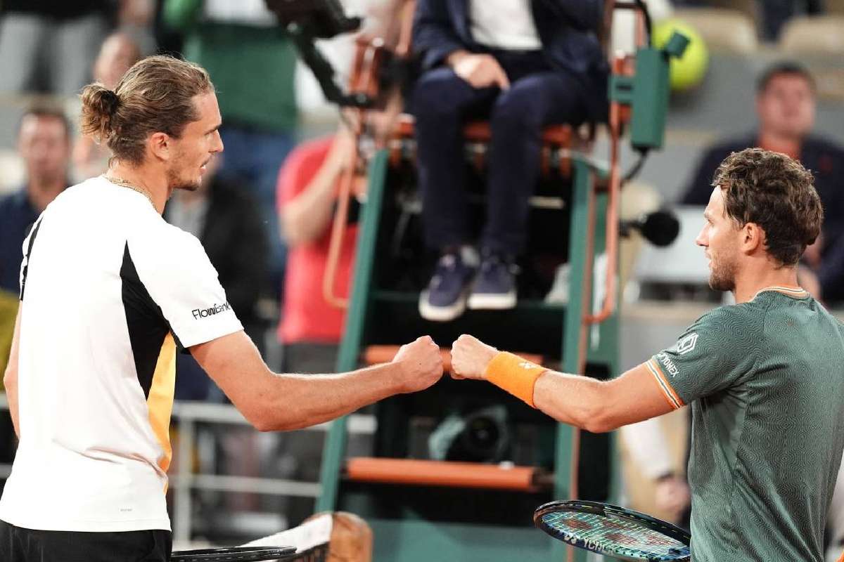 Zverev élimine un Ruud diminué et affrontera Alcaraz en finale de ...