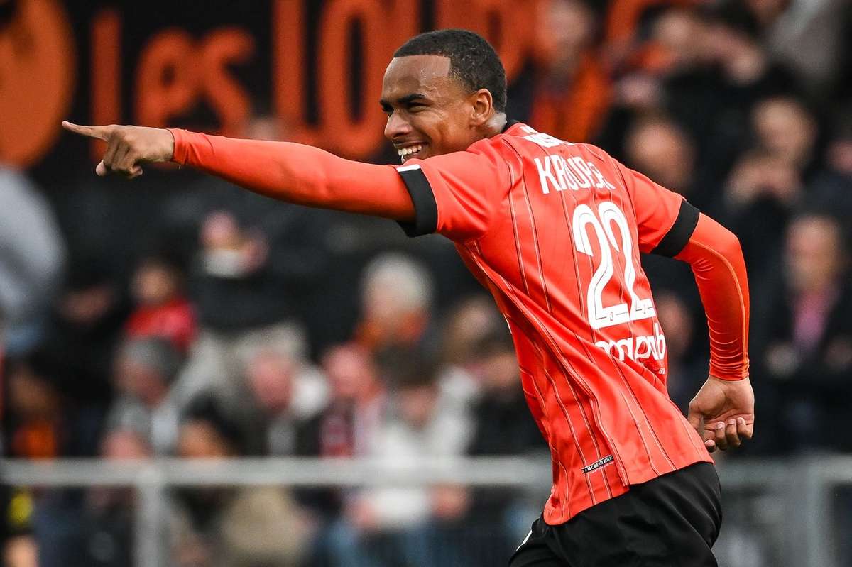 Ligue 2 : Lorient valide officiellement son retour en Ligue 1 ...