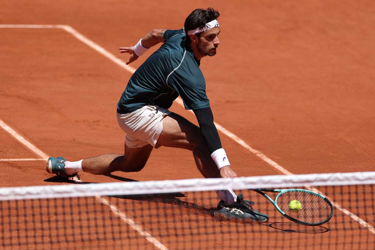 Lorenzo Musetti comes from behind to beat Mariano Navone and reach the ...