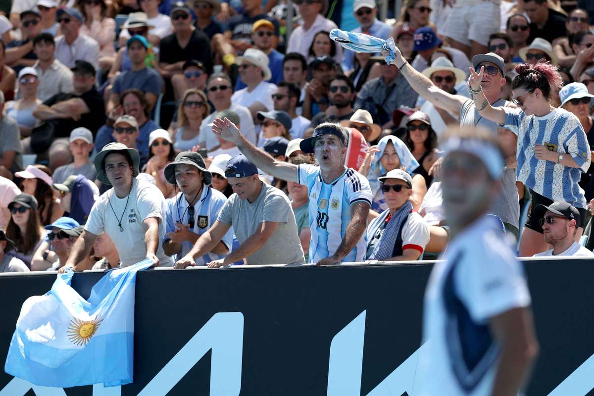 Spectators left frustrated as record-breaking crowd packs out ...