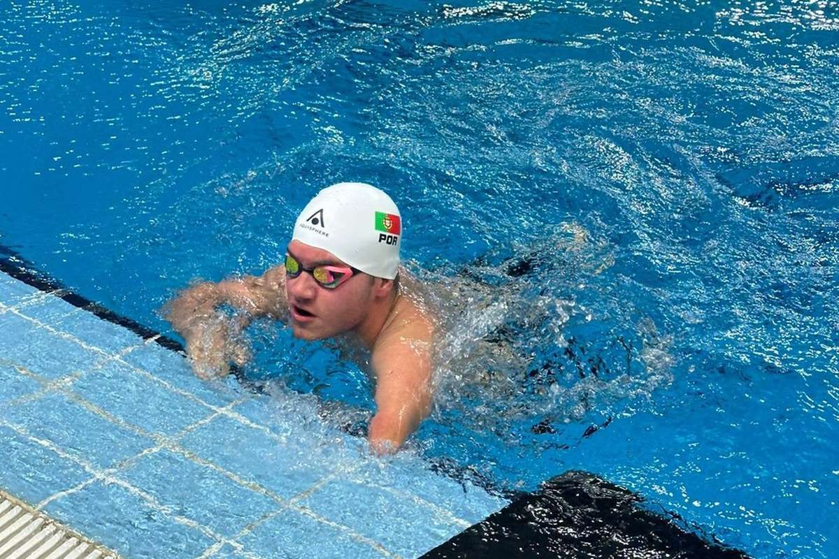 Tiago Silva terceiro no Cairo com recorde nos 50 bruços SB2 de natação ...
