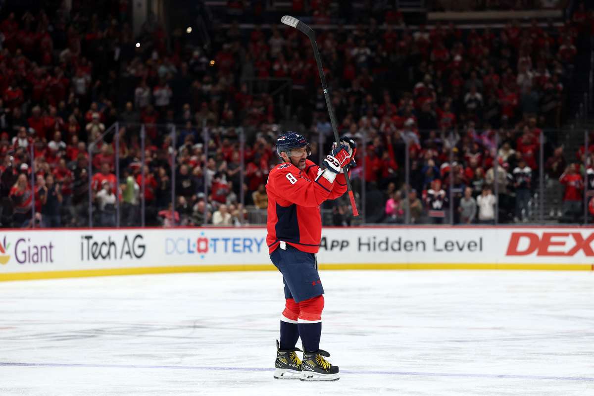 NHL : Alex Ovechkin premier joueur à atteindre les 900 buts | Flashscore.fr