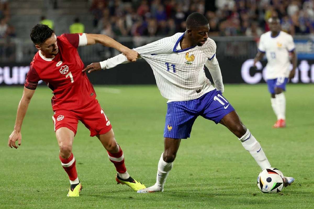 Décevants, les Bleus concèdent un nul sans but contre le Canada juste ...