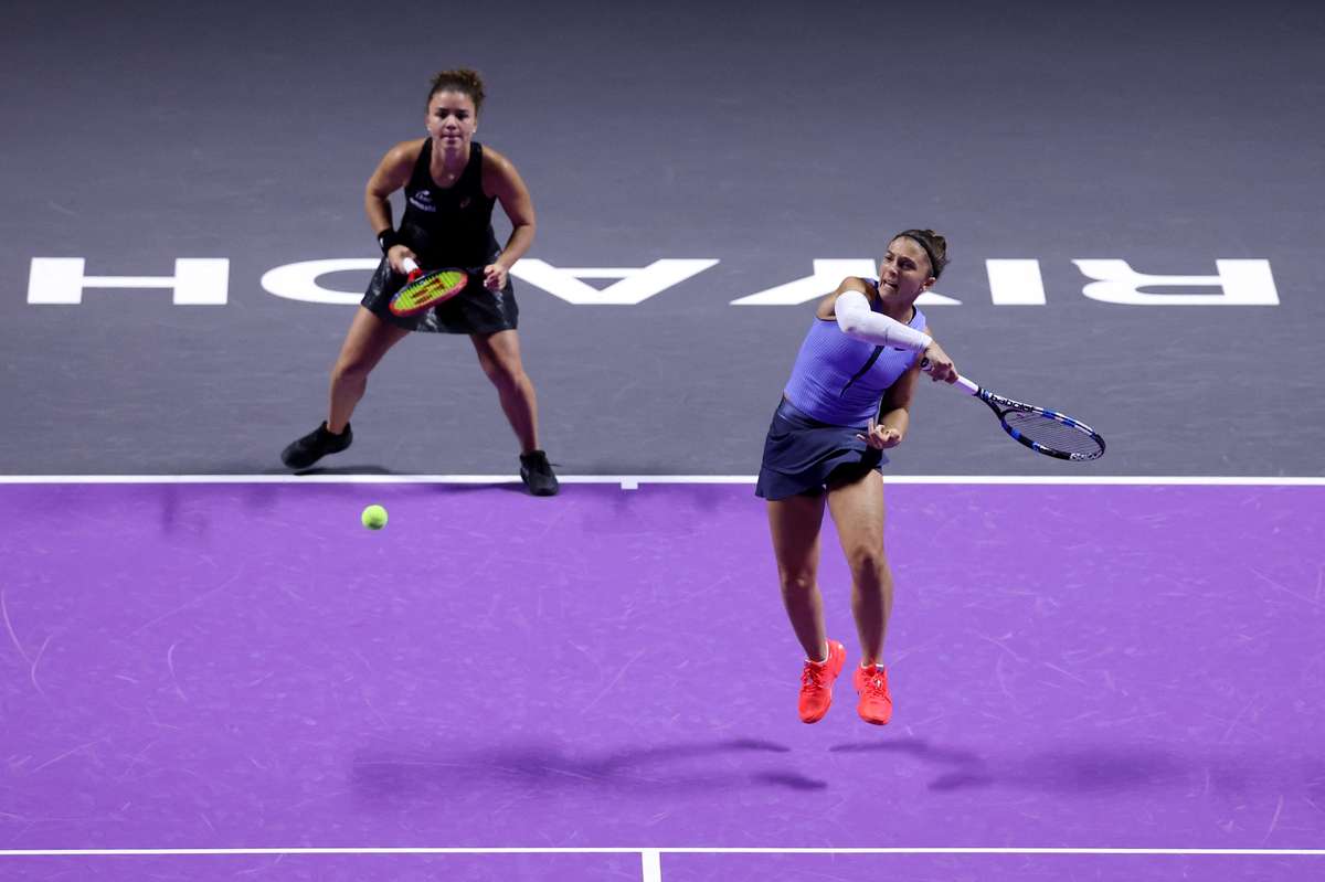 Demi Schuurs and partner Muhammed drop opening WTA Finals match to ...