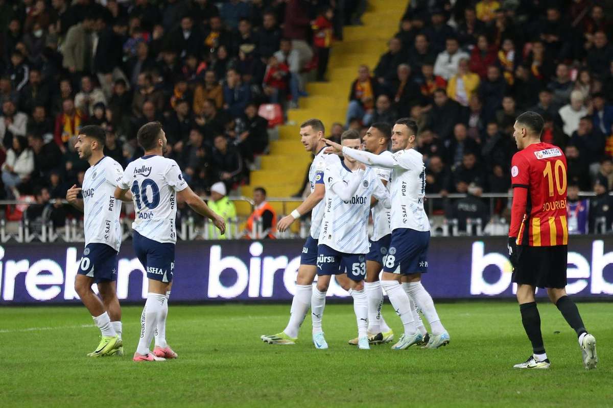 Süper Lig : José Mourinho et Fenerbahçe en démonstration | Flashscore.fr