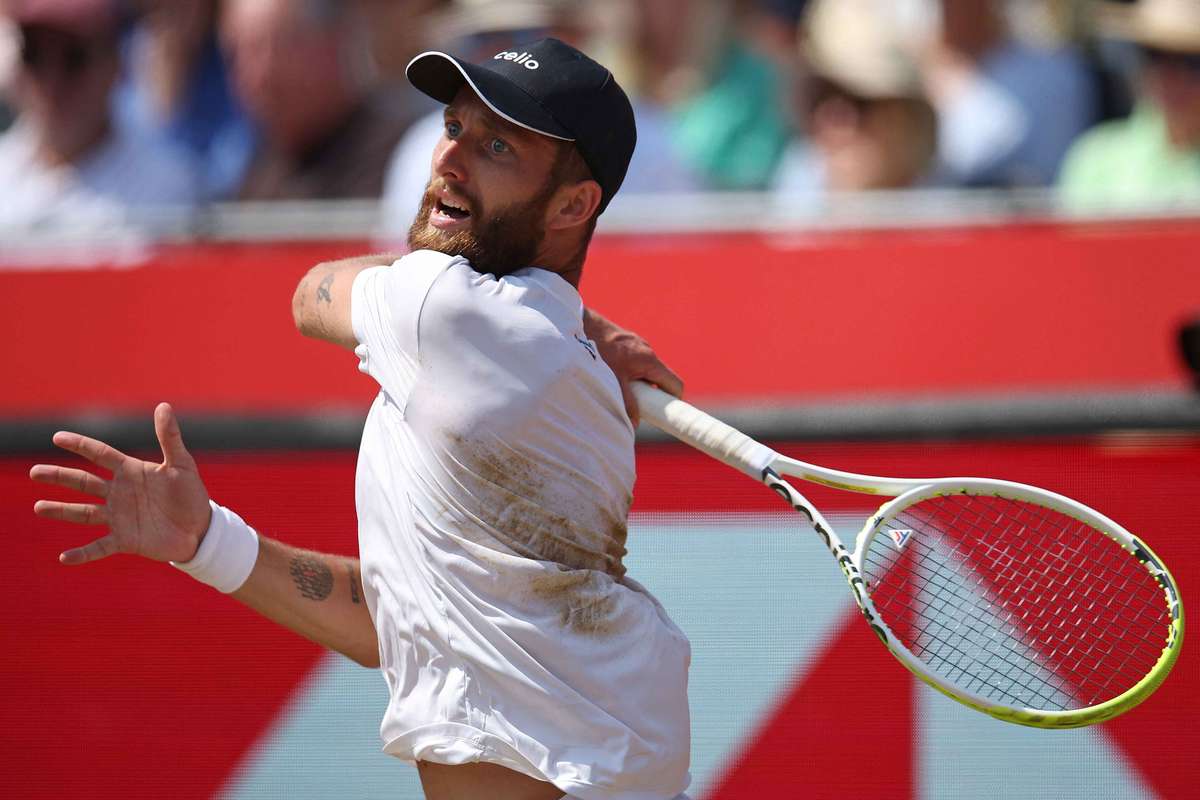 Corentin Moutet hits six underarm serves in Mallorca win, Ben Shelton stunned | Flashscore.com