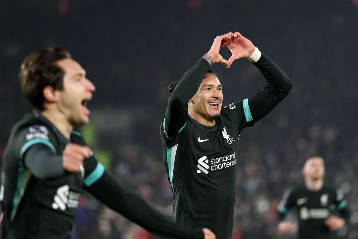 Super sub Darwin delivers double as leaders Liverpool down battling ...