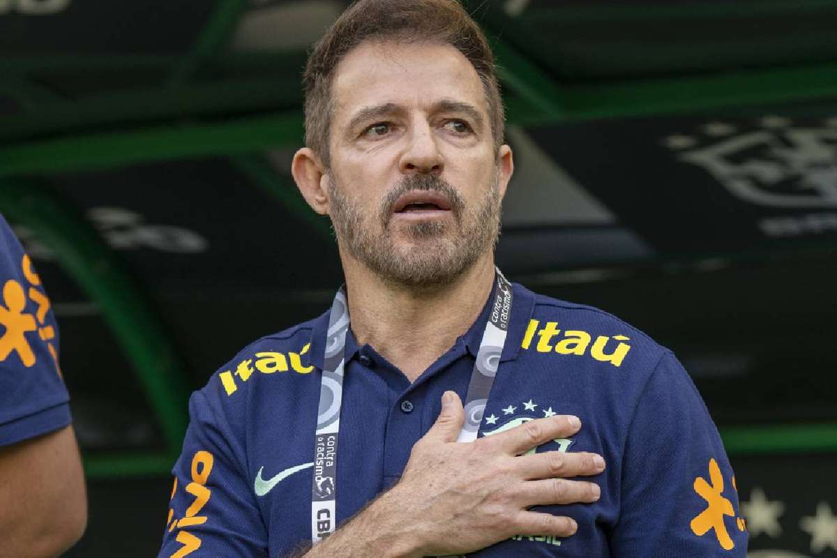 CBF estuda sacar Ramon e ter novo interino na Seleção até a chegada de ...