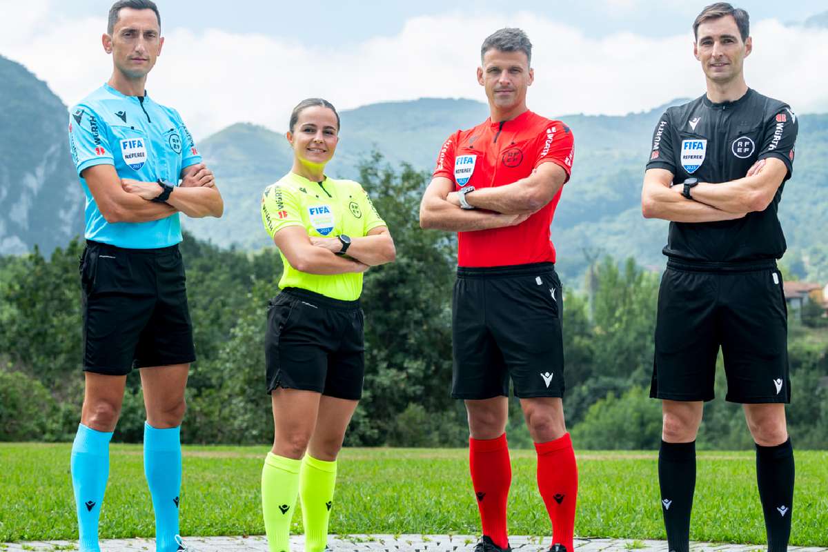La nueva piel de los árbitros españoles se presenta en sociedad ...