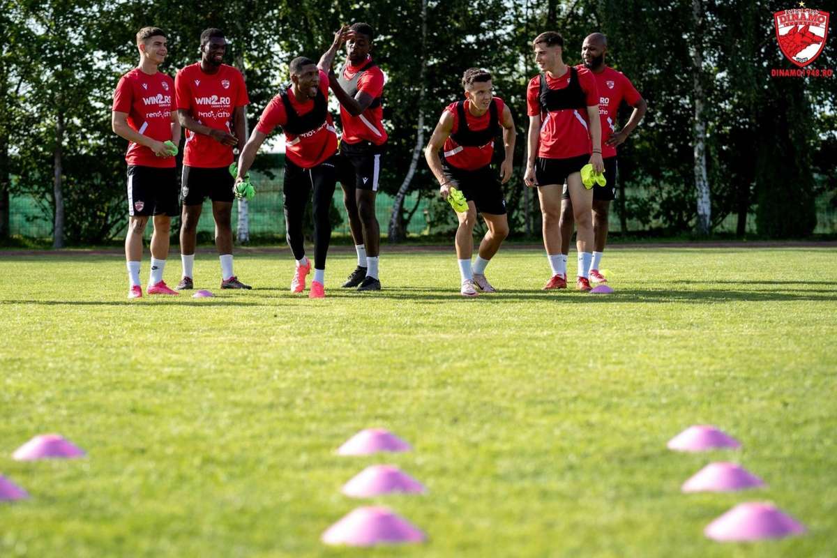 24 de jucători în cantonamentul lui Dinamo din Slovenia. Trei amicale ...