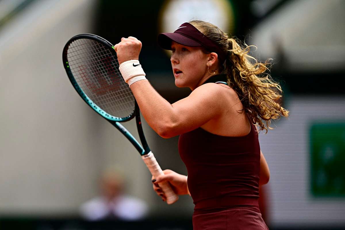 Mirra Andreeva eases past Yulia Putintseva to set up French Open last 16 clash with Daria ...