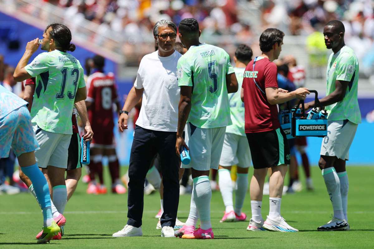 Mundial-2026: Murat Yakin considera que a Suíça vai melhorar durante a ...