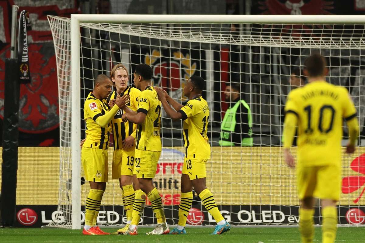 Yellow Wall of Dortmund stands tall in Frankfurt | Flashscore.com